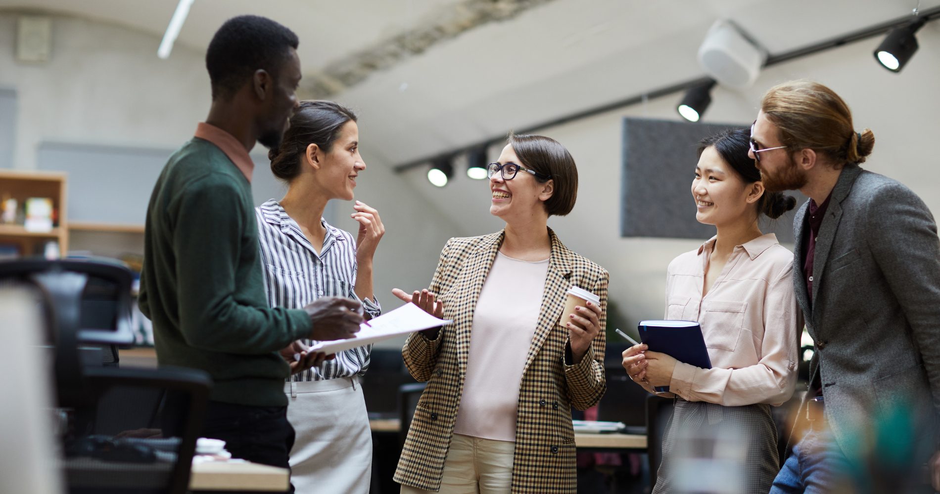 Meet Elantis - Elantis